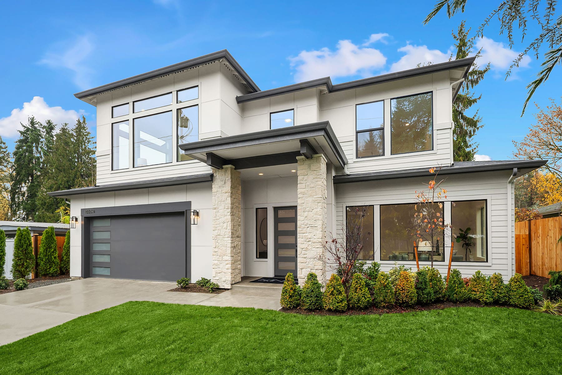 15534 SE 10th St | Bellevue - MN Custom Homes